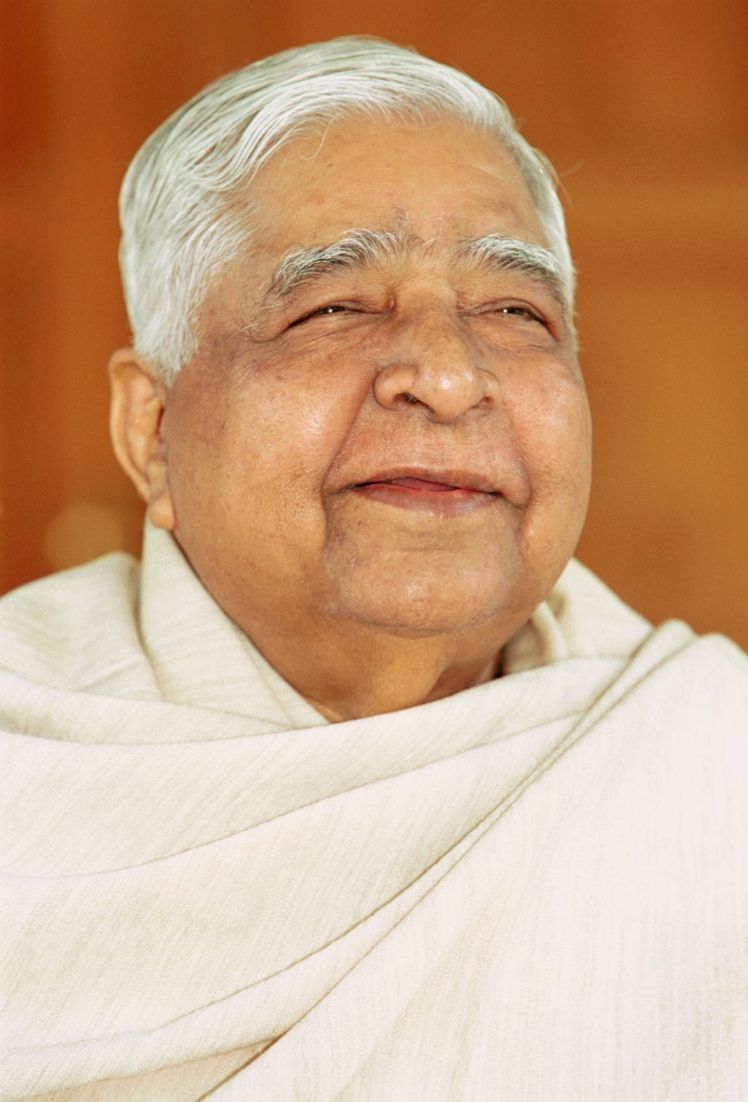 S.N. Goenka, teacher of Vipassana meditation - Abheda Yoga Academy